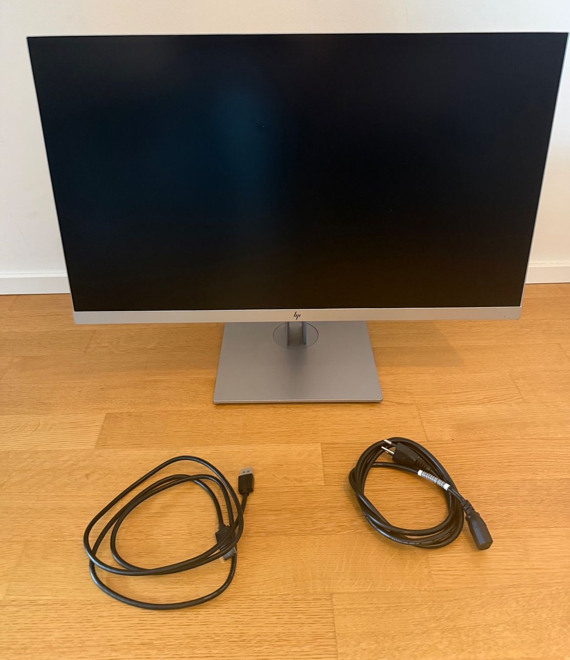 HP Elite Display E273Q 27“ und HP 27es Display 27” (Gebraucht) in ...