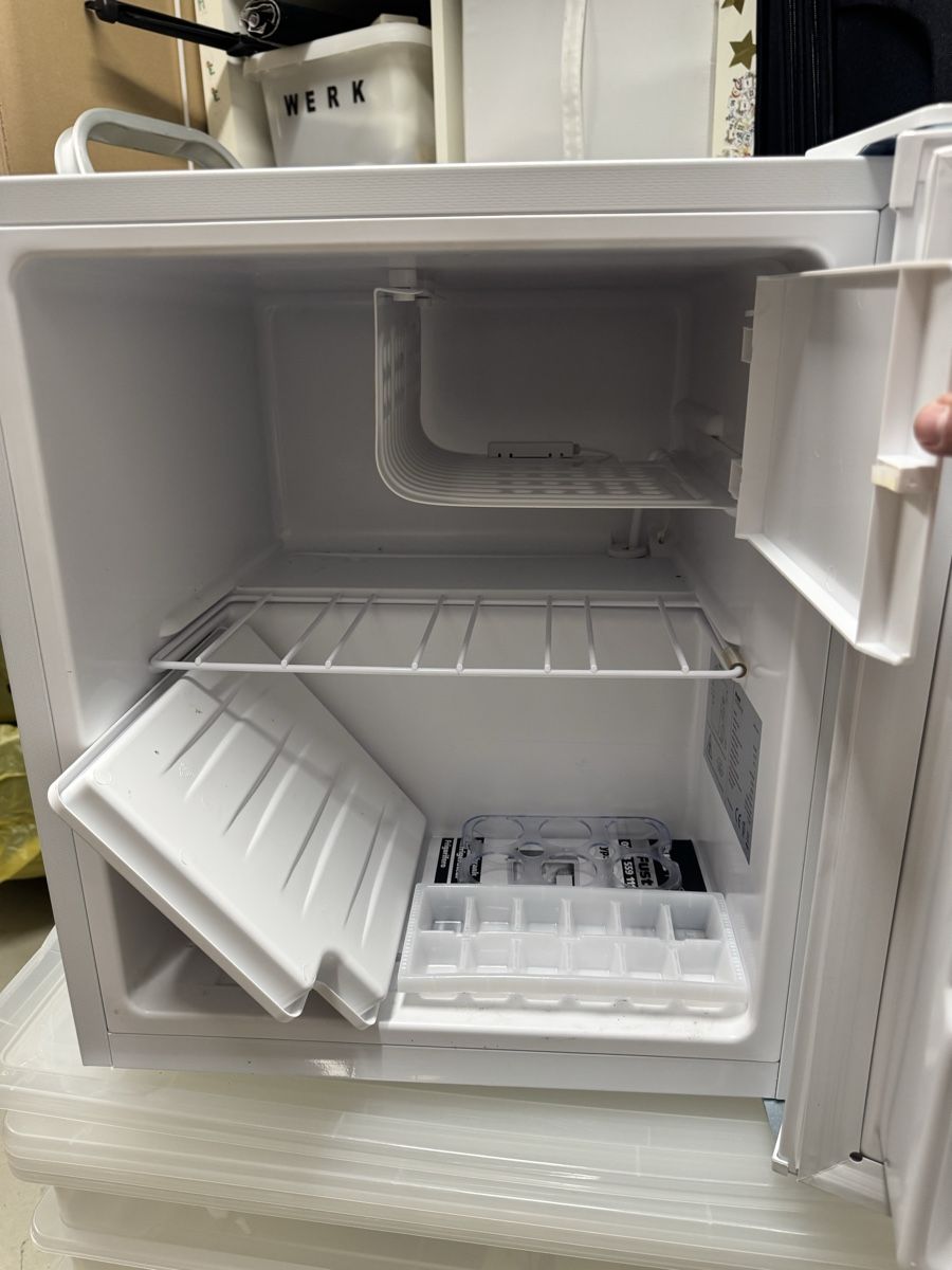 Fust Novamatic KS 041 Minikühlschrank-Ideal für Sommer! (Neu (gemäss ...
