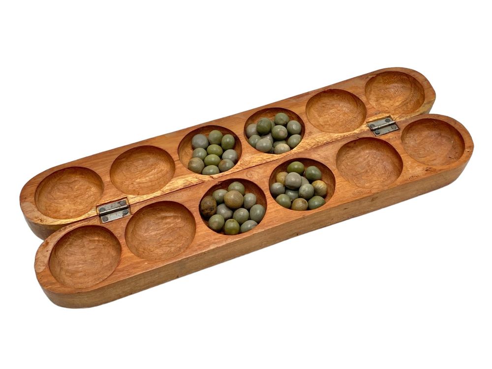 Jeu d’Awalé teck rouge couvercle gravé graines de bonduc | Kaufen auf ...