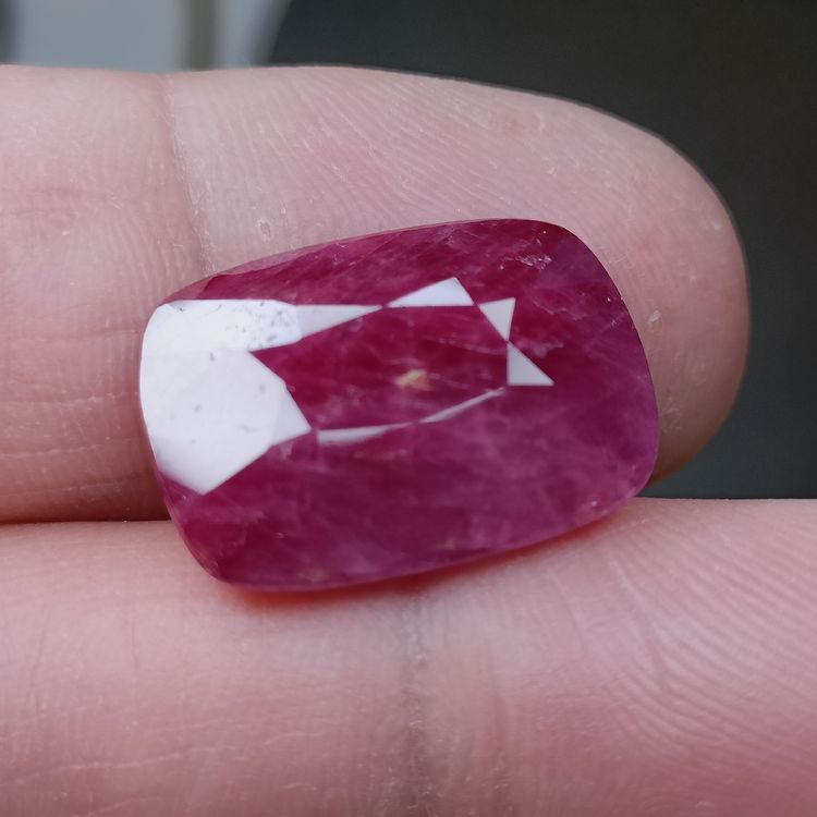 26.56 Karat RUBIN RUBY unbehandelt , opak, top rot (Neu (gemäss ...
