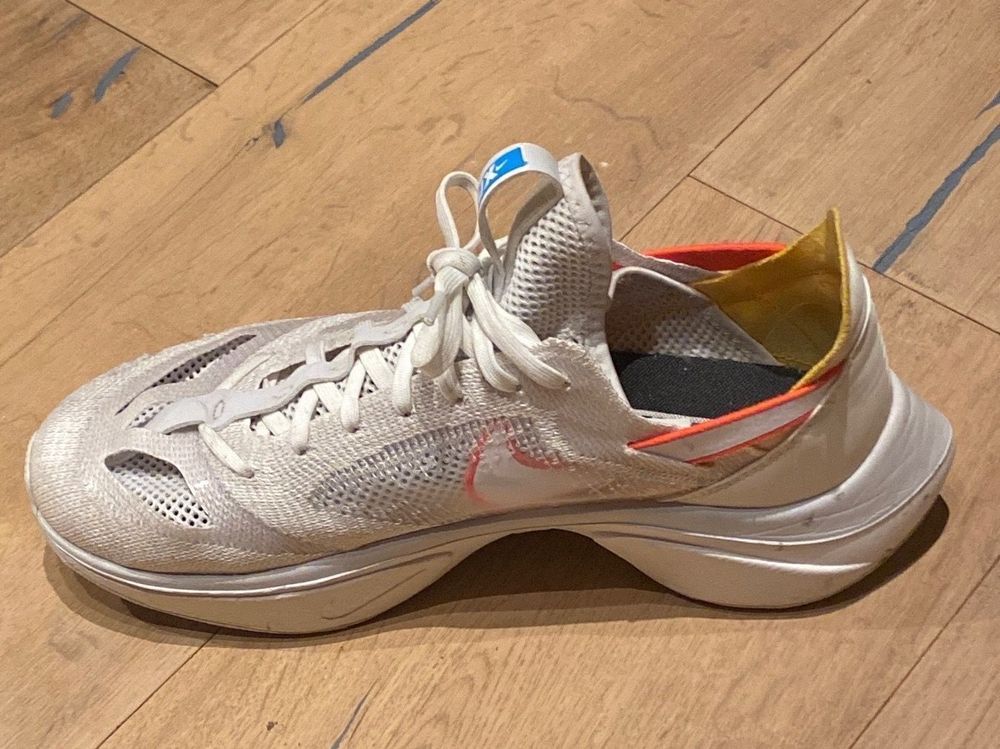 Nike DMS/X Weiss Grösse 43 (Gebraucht) in Lachen SZ für CHF 33 – mit ...