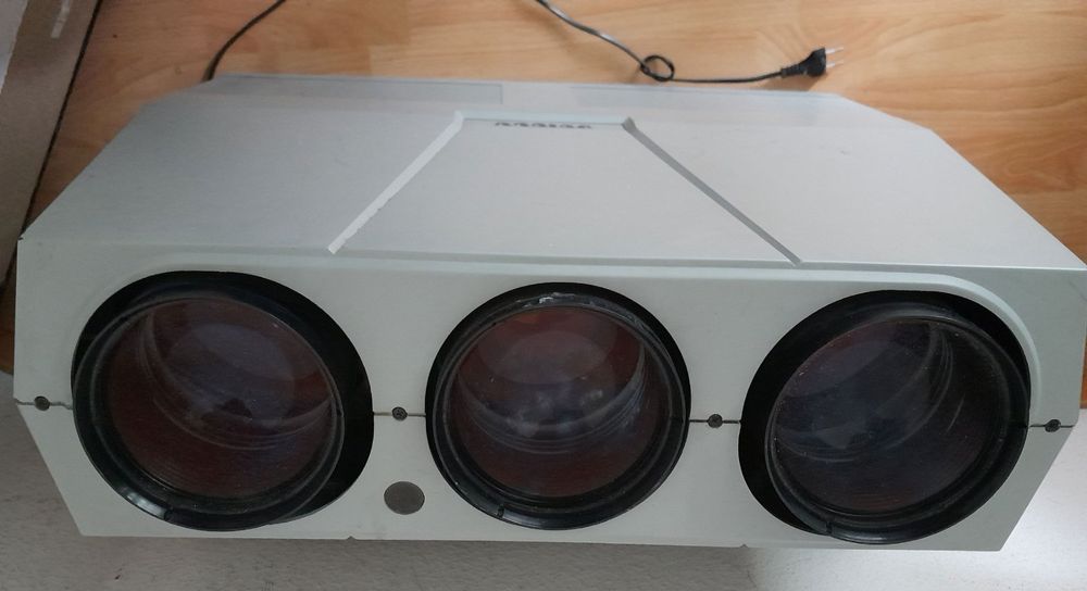 Seleco 3-Beam Projector (Gebraucht) in für CHF 30 – nur Abholung auf ...