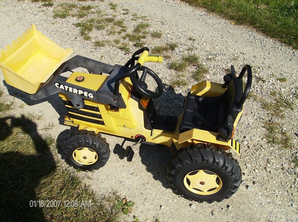 Kindertraktor mit Schaufel | Kaufen auf Ricardo