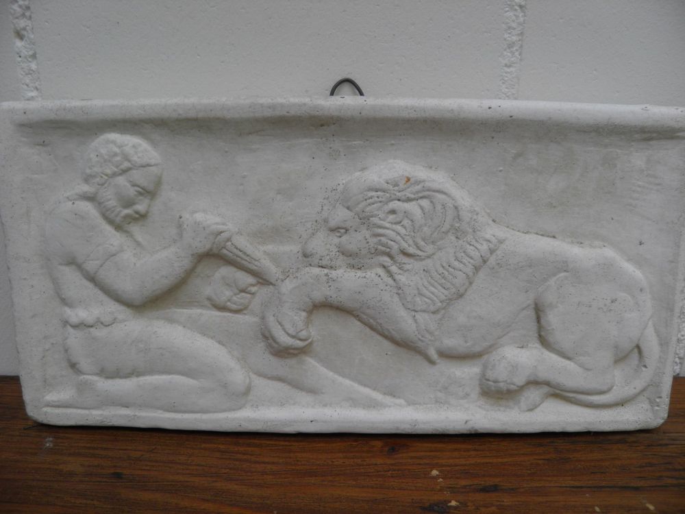 Antikes Gips-Fries "Löwenkampf", wohl 19. Jh. | Kaufen auf Ricardo