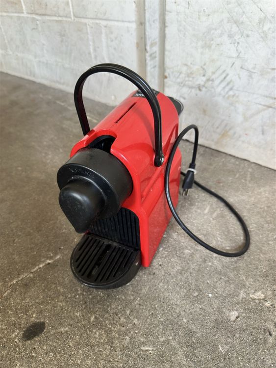Red Krups Nespresso Machine (Gebraucht) in Zürich für CHF 29 – mit ...
