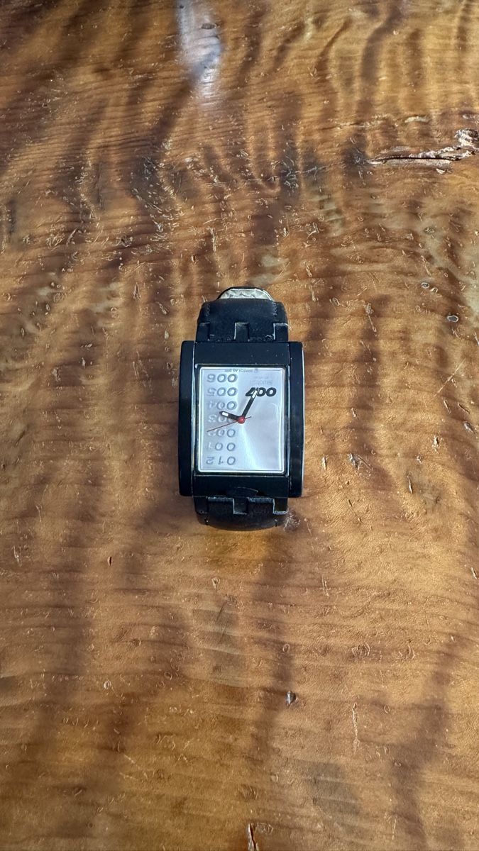 Swatch 007 James Bond "Tomorrow Never Dies" Montre! (D'occasion) à ...
