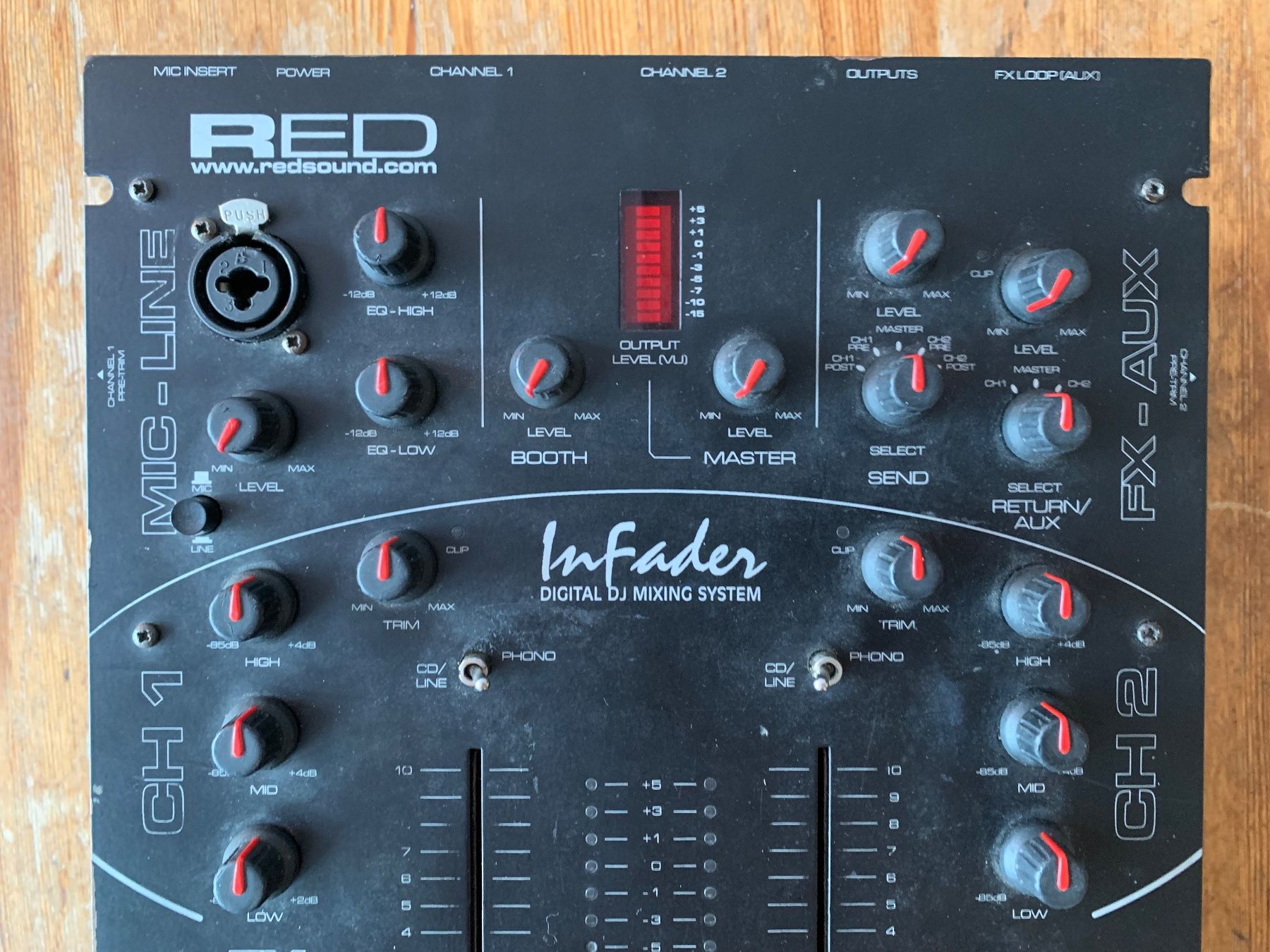 RED Sound INFADER. TRIPPLE Crossfader retro DJ mixer! (Gebraucht) in ...
