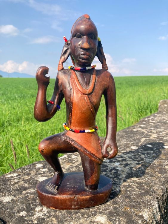 Afrikanische Skulptur Figur Holz geschnitzt | Kaufen auf Ricardo