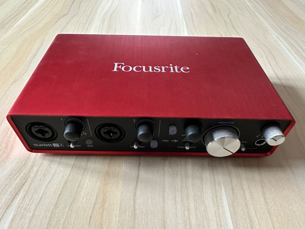 Focusrite Scarlett 2i4 2nd Gen (Gebraucht) in für CHF 80 – mit ...