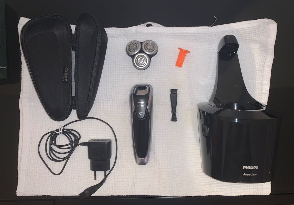 Philips 9000er Serie Rasierer | Kaufen auf Ricardo