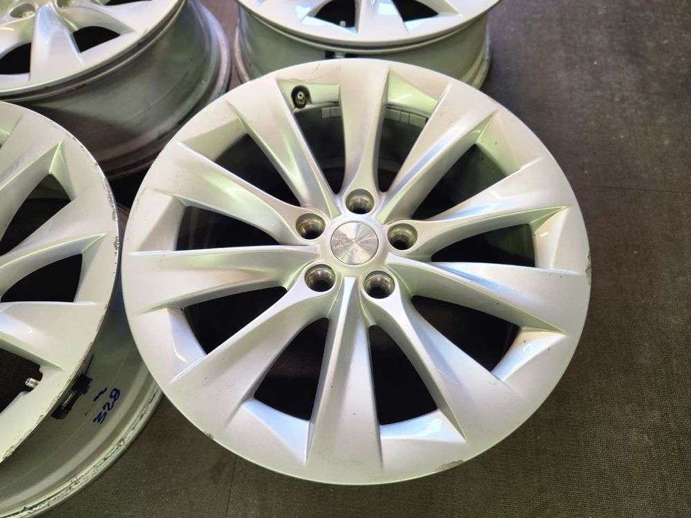 Originale Tesla Model S Alu Felgen (Gebraucht) in Gerlafingen für CHF ...