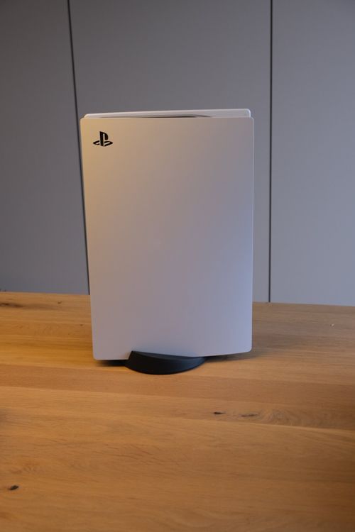 PS5 Disc Edition + 2 Controller + 5 Games (Gebraucht) in Baar für CHF ...