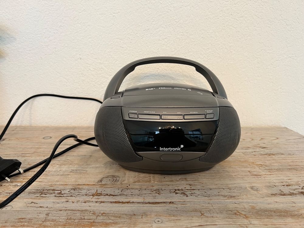 Intertronic Radio /CD Boombox (Gebraucht) in Wolfwil für CHF 20 – mit ...