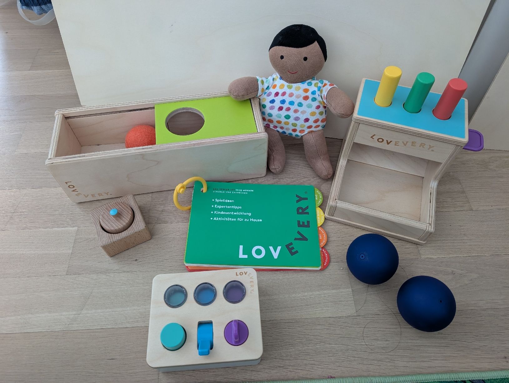 Lovevery Thinker-Set, 11-12M, top zustand (unvollständig) (Gebraucht ...