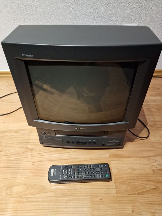 Sony TV Trinitron Trilogic ShowView - Defekt | Acheter sur Ricardo