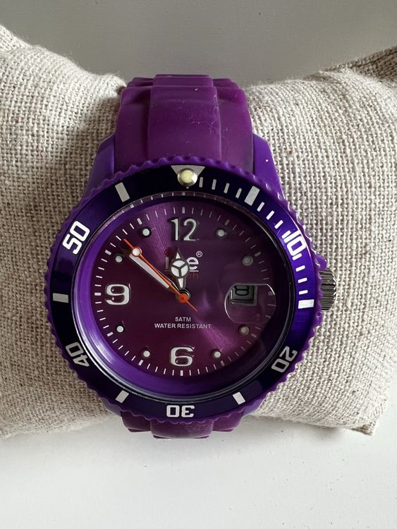 Montre Ice Watch violette, très bon état. (D'occasion) à Gland pour CHF ...