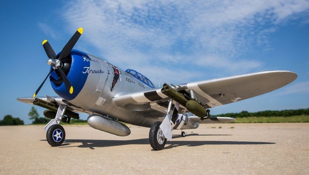 P-47 RAZORBACK 1200mm EP PNP BNF BASIC EFL08475 (Neuf avec emballage d ...