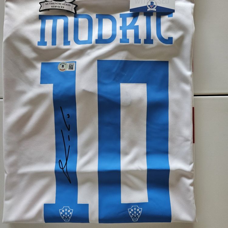 LUCA MODRIC KROATIEN 2022 HAND SIGNIERT (Neu und originalverpackt) in ...