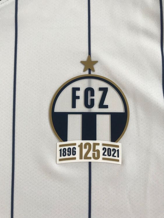 2021/22 FC Zürich FCZ Home Kit - Large (Neu und originalverpackt) in ...