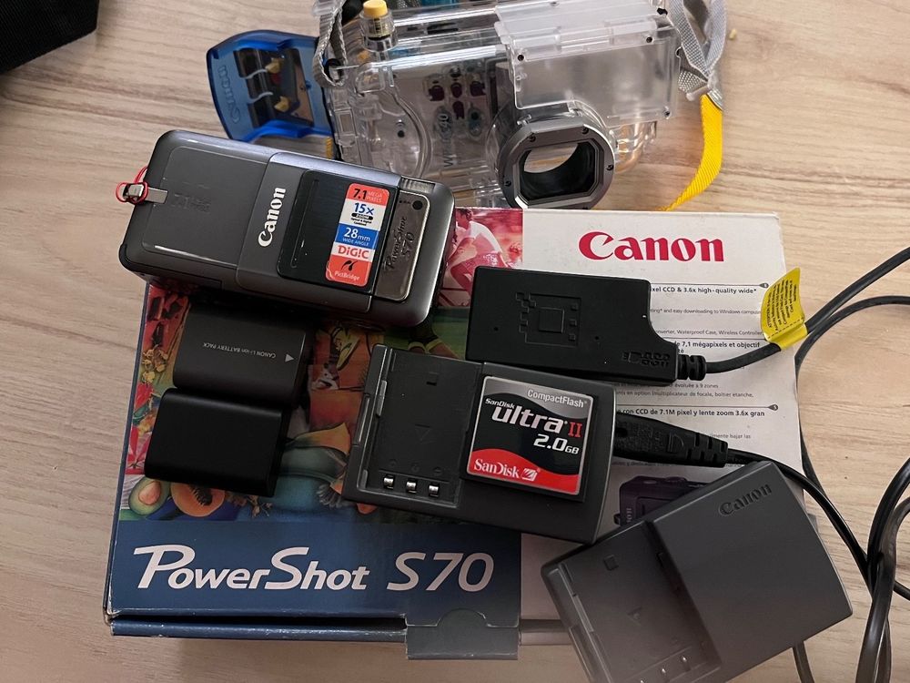 Canon PowerShot S70 mit Zubehör und Unterwassergehäuse | Kaufen auf Ricardo