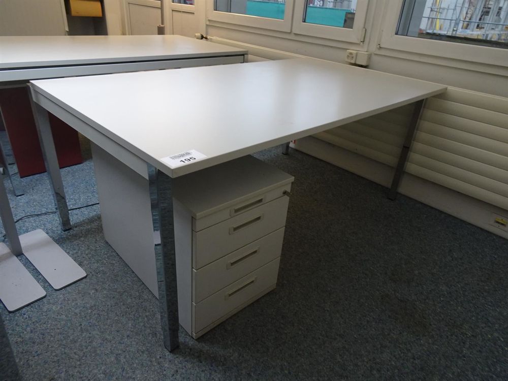 E195 Embru EQ Bürotisch mit Korpus ab 1. | Kaufen auf Ricardo