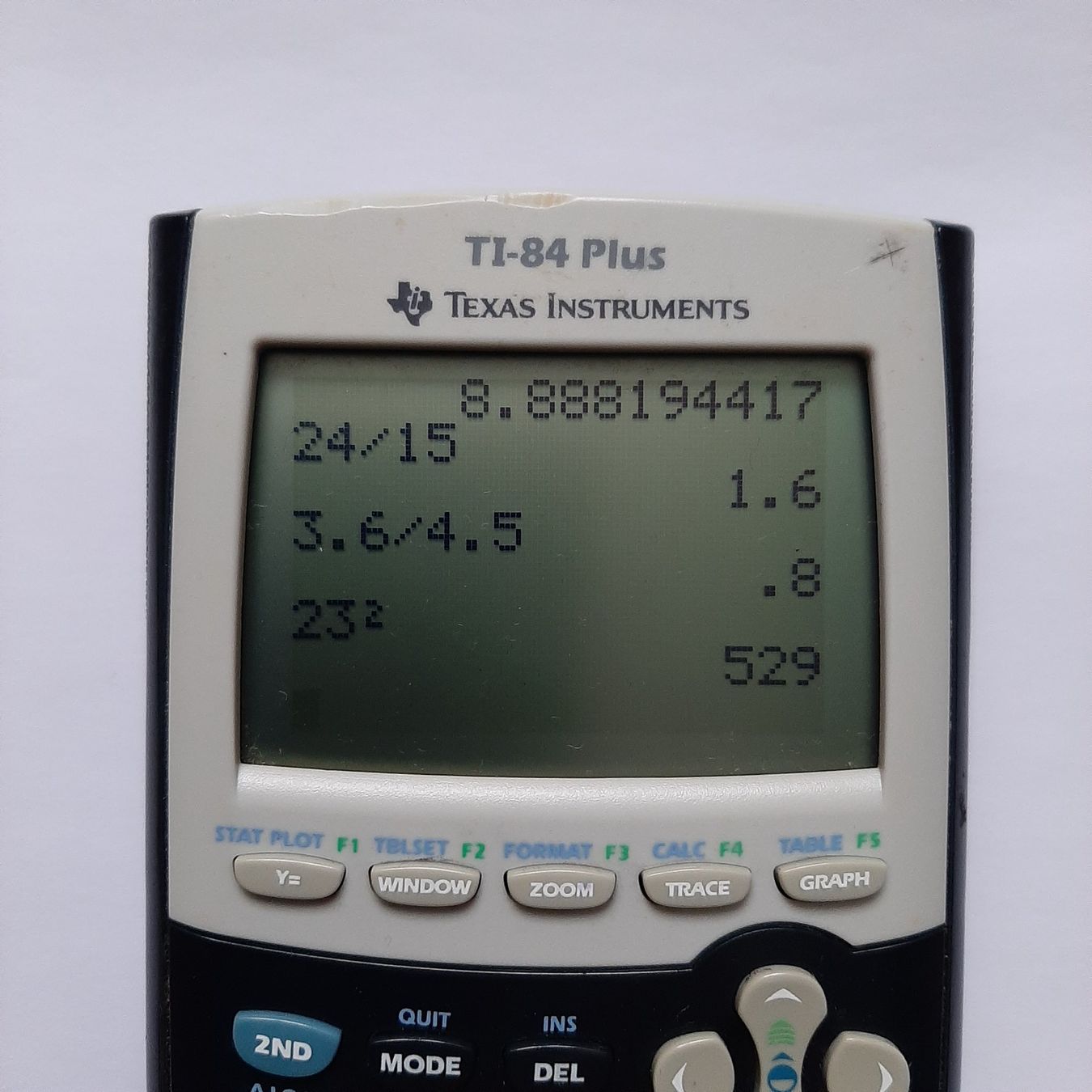 Calculatrice TI-84 Plus (D'occasion) à Carouge GE pour CHF 19 – avec ...