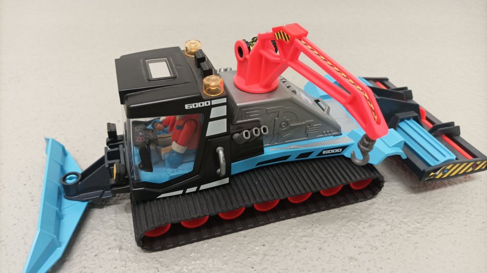 Playmobil Ratrac Pistenraupe Pistenbully Pistenfahrzeug (Gebraucht) in ...