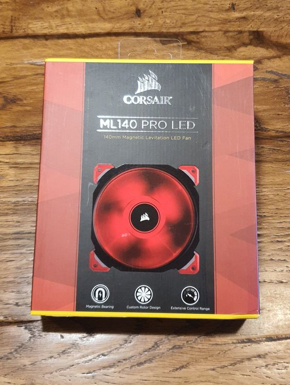 ML140 PRO LED - rot - CORSAIR - 140mm *NEU* (Neu und originalverpackt ...