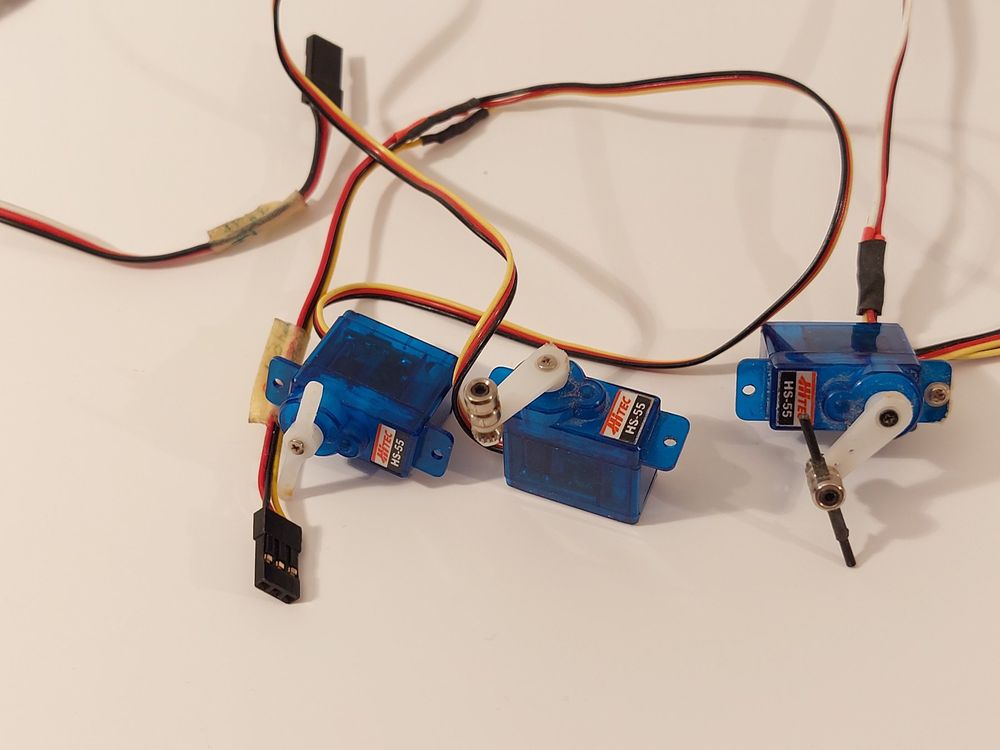 Hitec Mini-Servo HS-55 Analog-Servo | Kaufen auf Ricardo Hitec Mini-Servo HS-55 Analog-Servo | Kaufen auf Ricardo