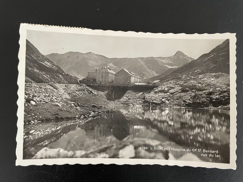 AK VS L'hôtel et l'Hospice du Grd. St. Bernard, vus du lac (Gebraucht) in Thal für CHF 1 – mit ...