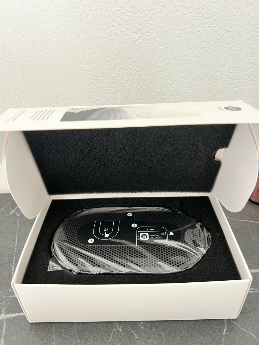 Bang & Olufsen Beoplay P2 Bluetooth Lautsprecher Schwarz (Neu (gemäss ...