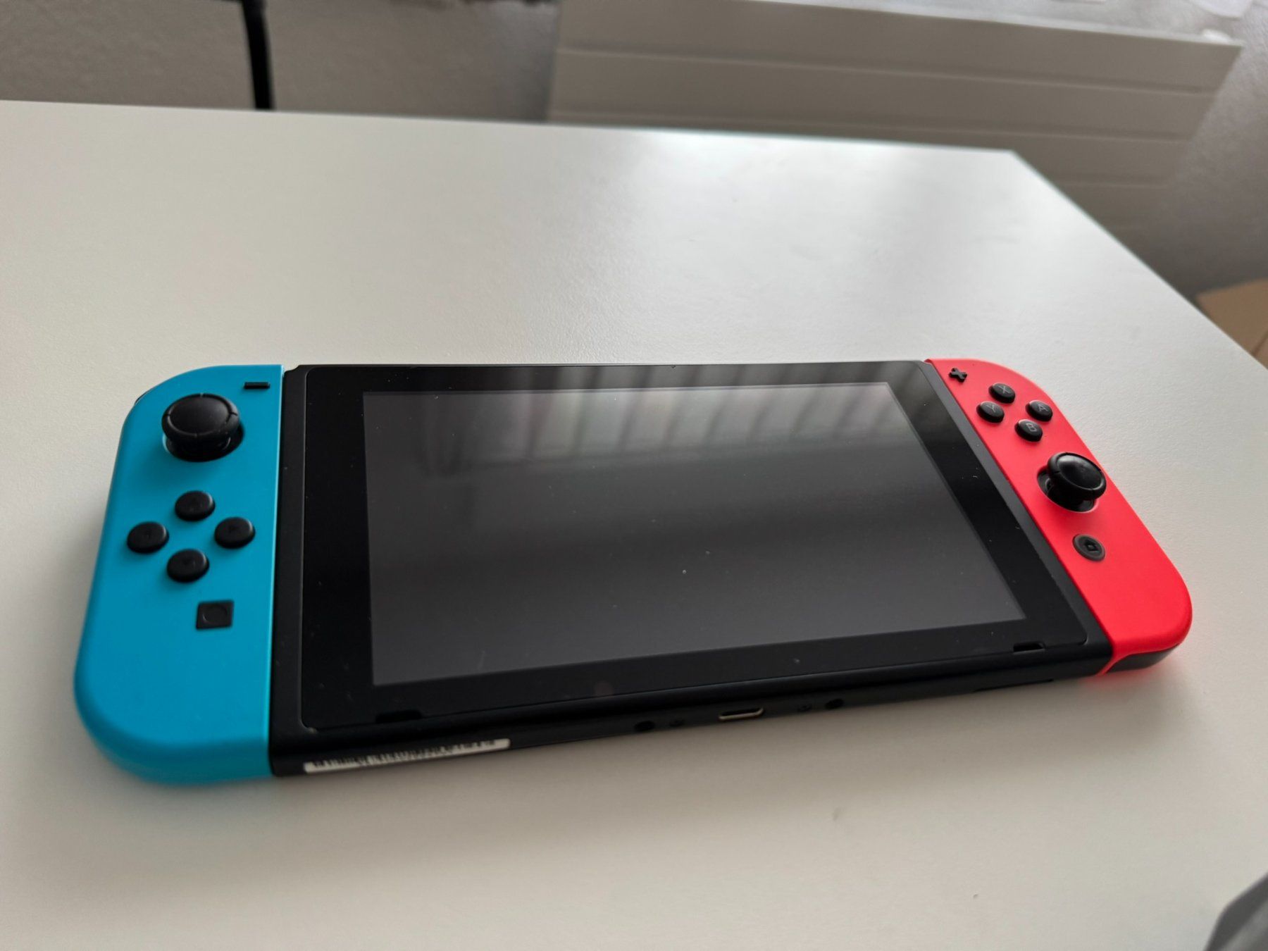 Nintendo Switch Konsole + Spiele (Gebraucht) in Däniken SO für CHF 150 ...