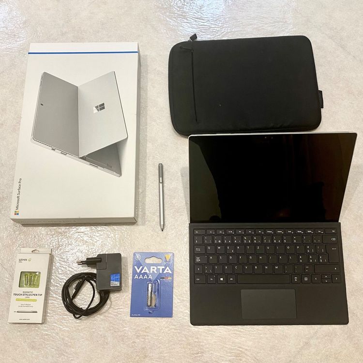Surface Pro 4, 128 GB, 4 GB RAM + komplette Ausrüstung | Kaufen auf Ricardo