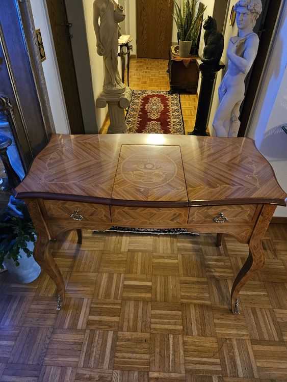 Wunderschöne Louis XV Schminktisch Rosen Holz (Gebraucht) in Wilen b ...