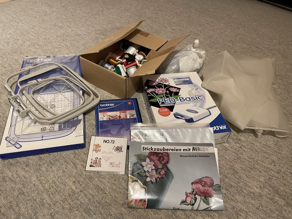 Stickmaschine Brother Innov-is 700E inkl. Zubehör (Neu (gemäss Beschreibung)) in Staad SG für ...