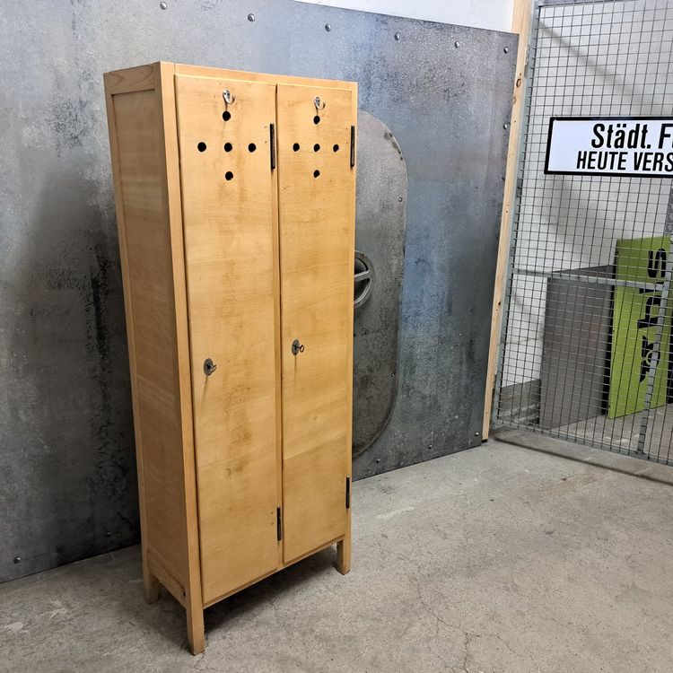 Vintage Spind Holzschrank Garderobenschrank | Kaufen auf Ricardo