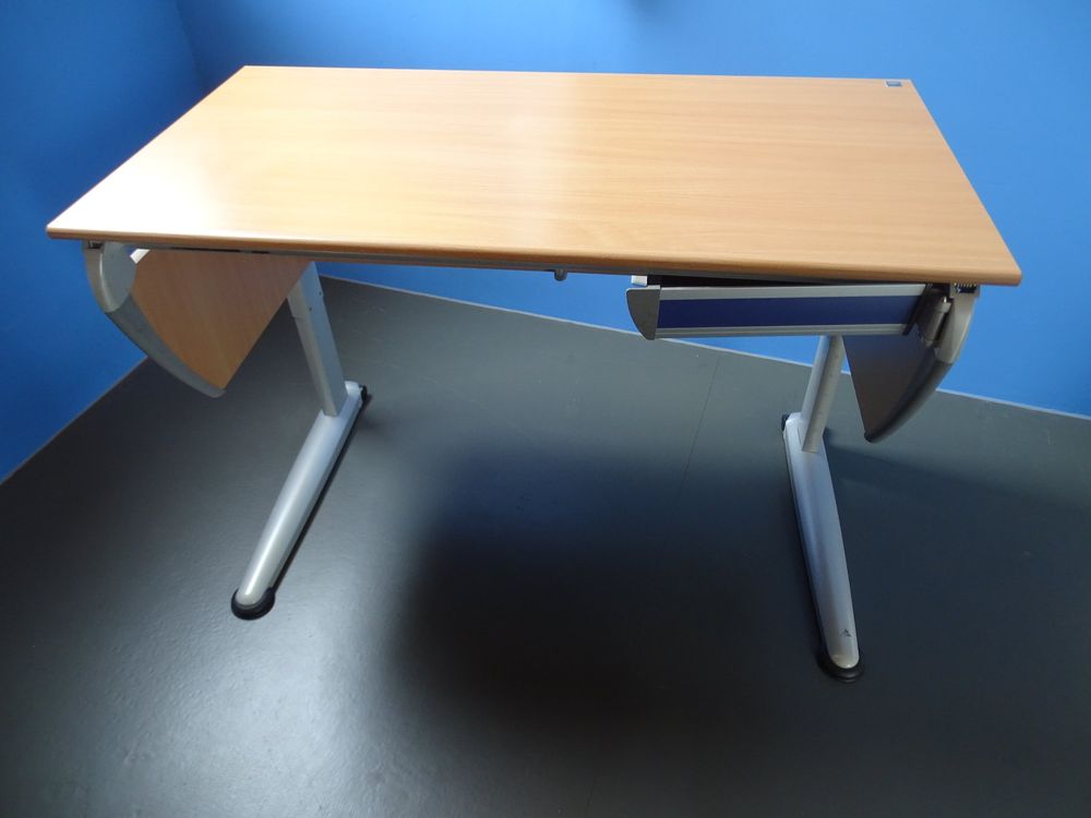 Jugendschreibtisch von Moll (Gebraucht) in Domat/Ems für CHF 30 – nur ...
