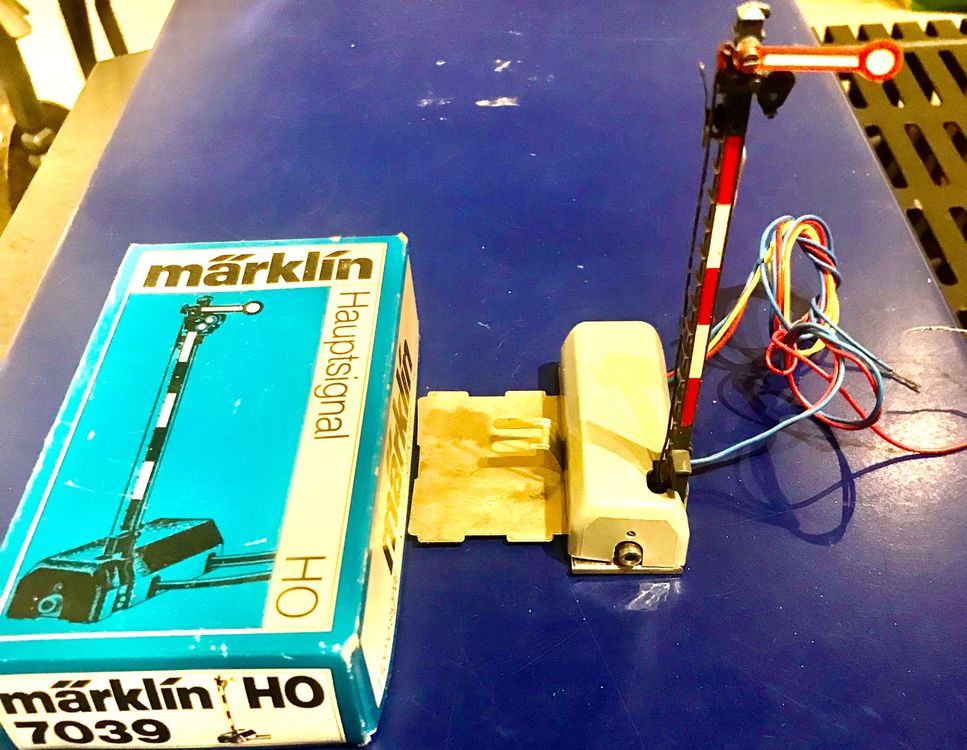 Altes Hauptsignal mit Flügel Märklin 7039 H0 1:87 | Kaufen auf Ricardo