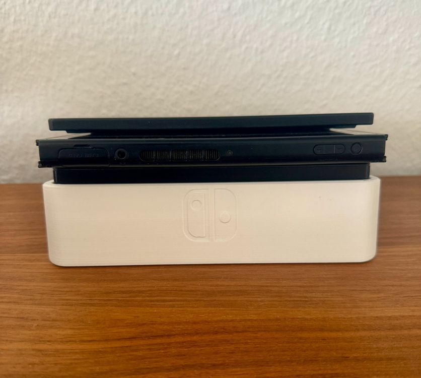 Nintendo Switch Dock Horizontal Halter (Neu (gemäss Beschreibung)) in ...