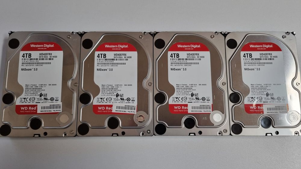 4 Stück Harrdisk WD Red NAS 4TB | Kaufen auf Ricardo