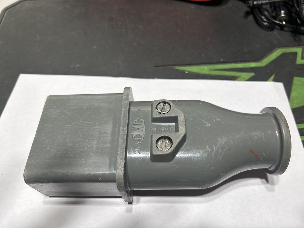 Stecker J40 4polig | Kaufen auf Ricardo