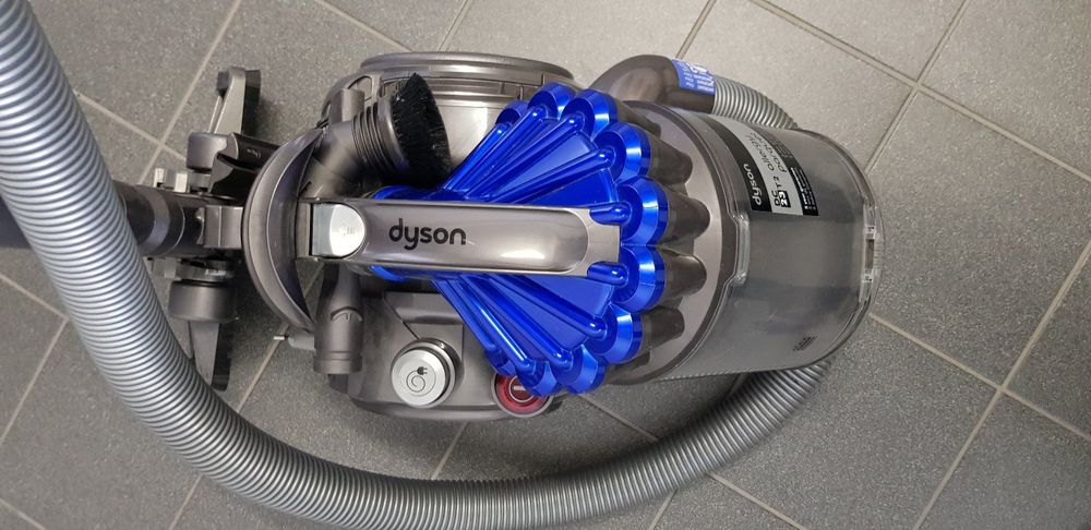 Dyson DC23 Staubsauger | Kaufen auf Ricardo