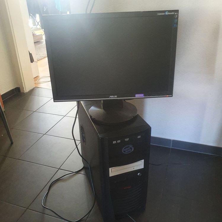 Silent PC inkl Monitor (Windows-XP) (Gebraucht) in Adlikon b.Regensdf ...