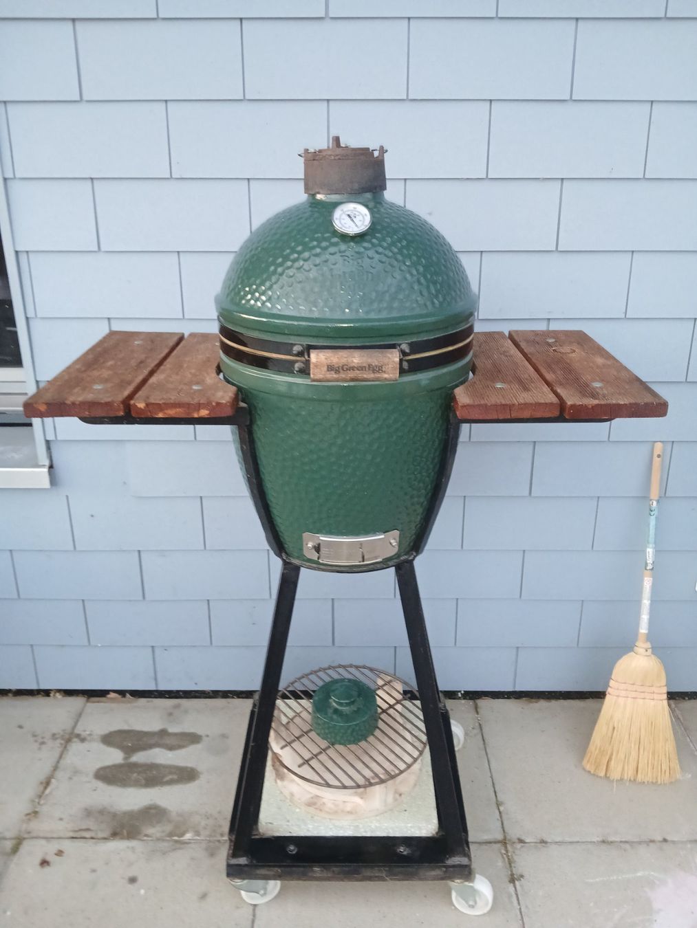 Big Green Egg Keramikgrill mit Rollen und Beistelltischen 🌳 (Gebraucht ...