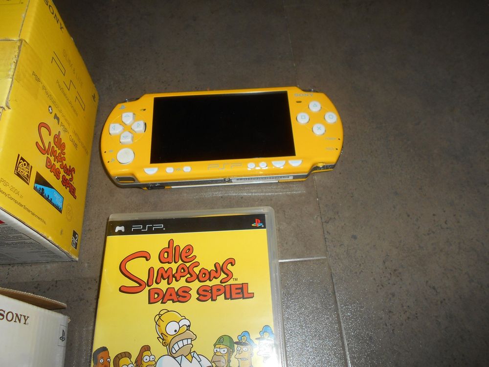 Sony PSP Limited Slim & Lite The Simpsons Edition | Kaufen auf Ricardo