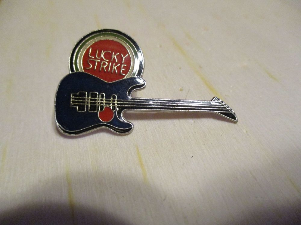 Lucky Strike Pin Zigaretten (Neu (gemäss Beschreibung)) in Felsberg für ...