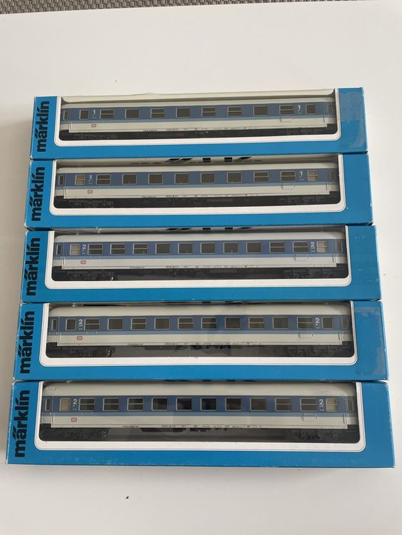5 Schnellzugwagen, 1. und 2. Klasse, Märklin 4281/4282 (Neu (gemäss ...