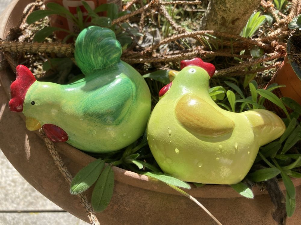 2 Deko-Henchen | Kaufen auf Ricardo