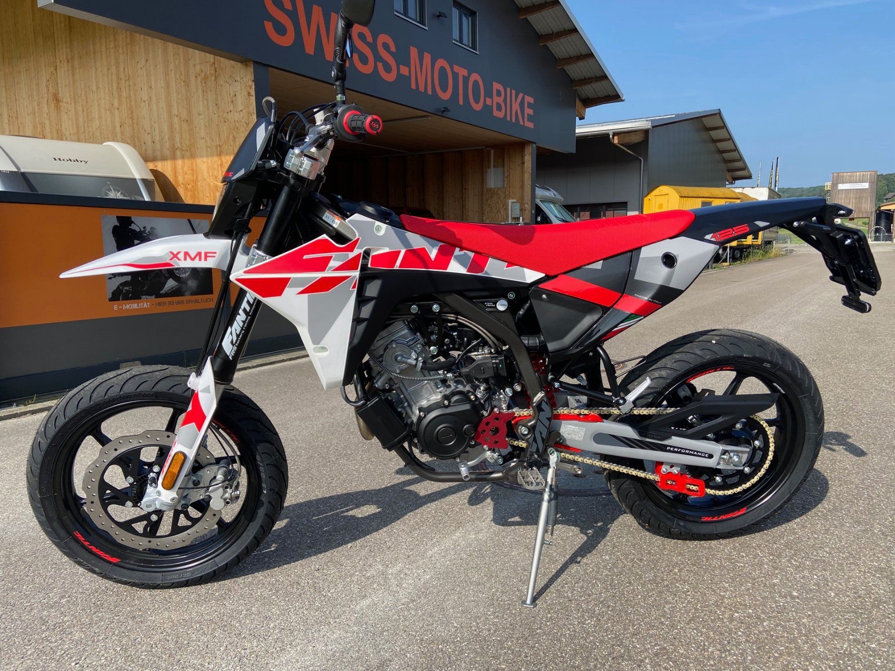 Fantic XMF 125 Performance *** 2 Jahre Werksgarantie (Neu und ...
