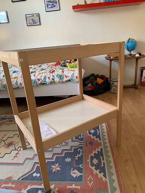 Table à langer (Gebraucht) in Epalinges für CHF 20 – nur Abholung auf Ricardo kaufen